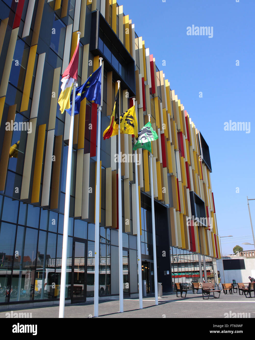 Modern front hall hi-res stock photography and images - Alamy