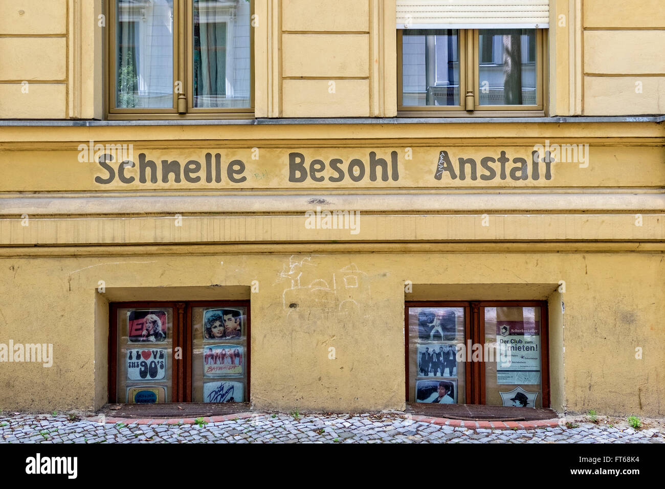 Bar discothèque hi-res stock photography and images - Alamy