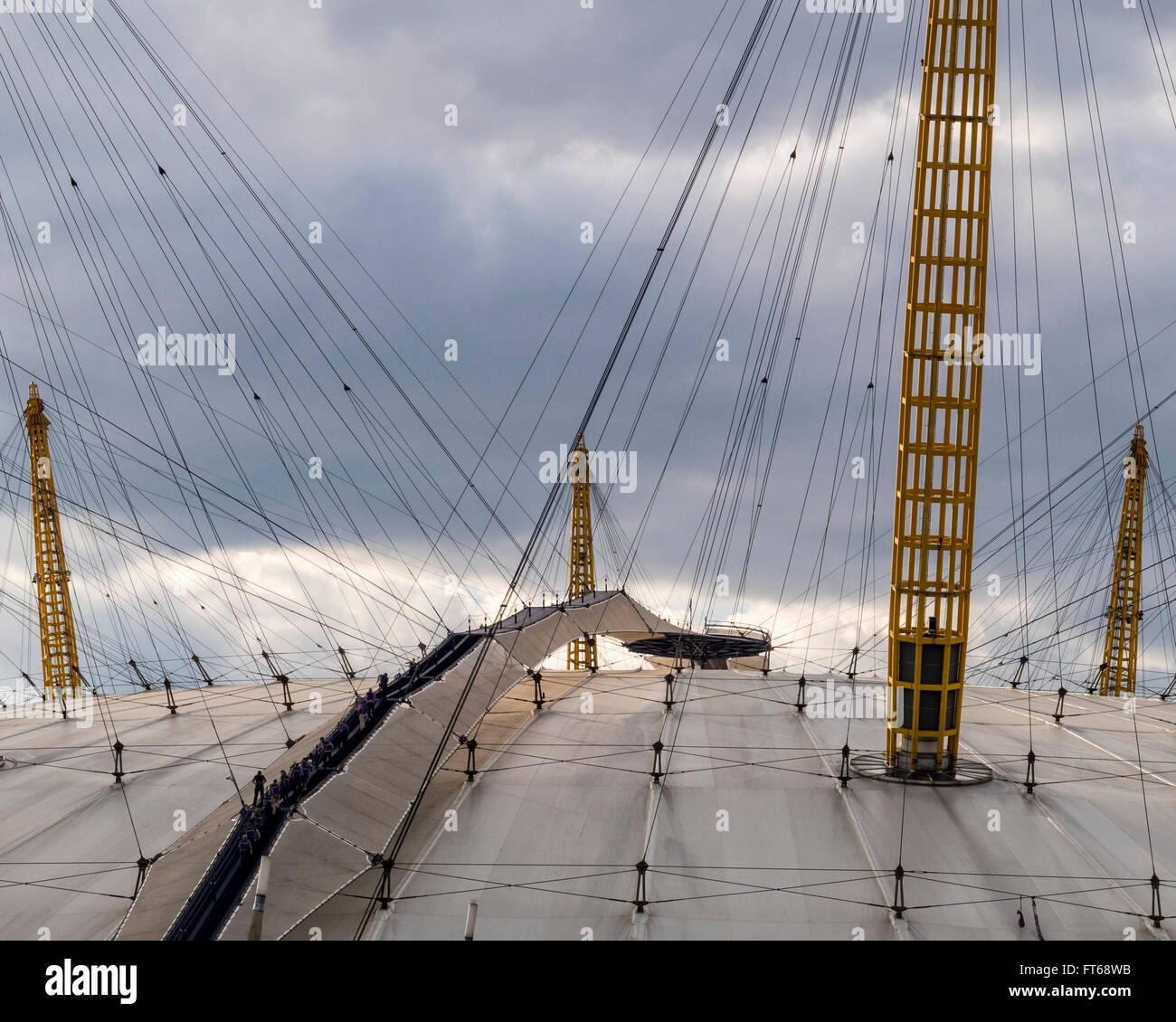 People climbing o2 arena dome hi-res stock photography and images - Alamy