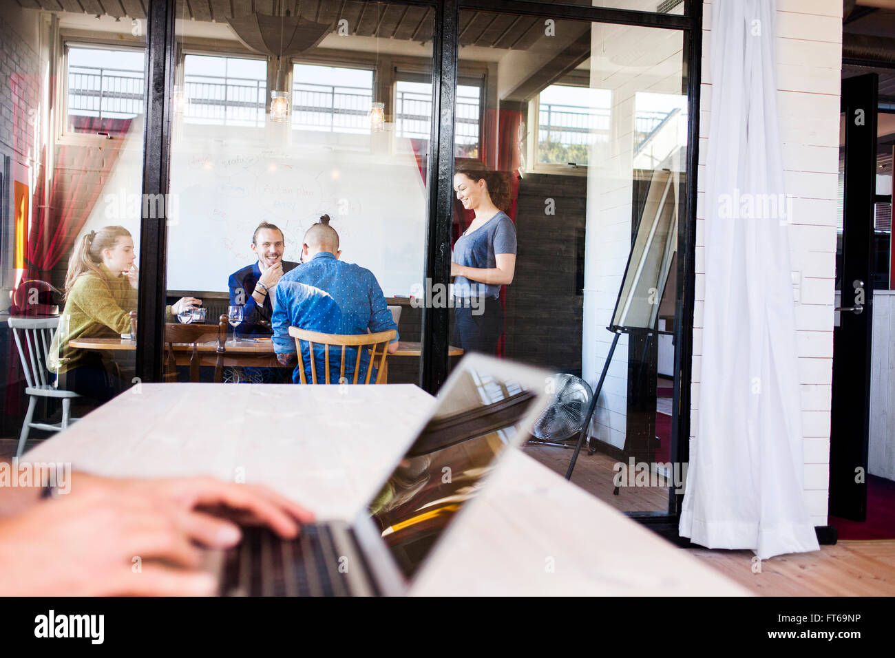 The discussion hi-res stock photography and images - Alamy