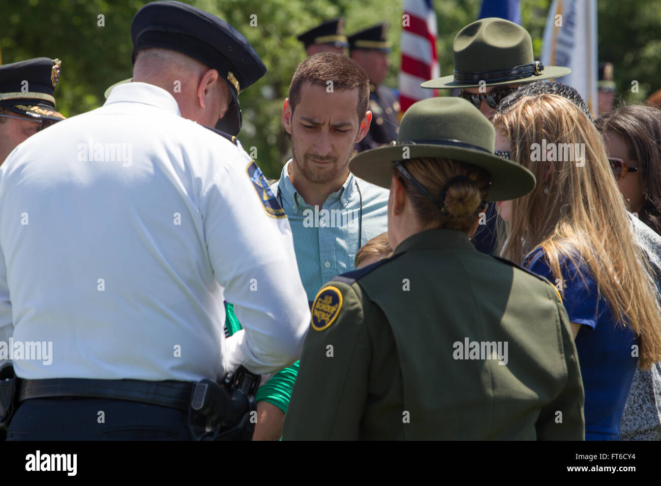 American police officers hi-res stock photography and images - Alamy