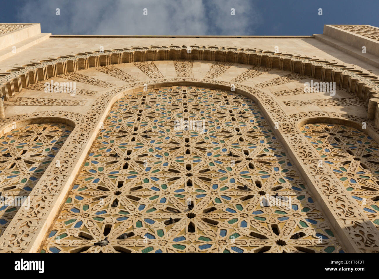 decorative wall of a mosque Stock Photo - Alamy