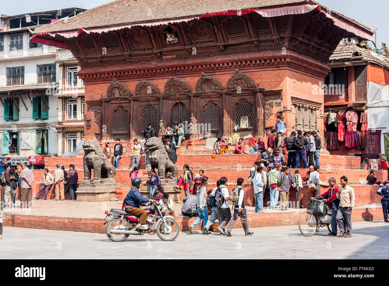 Shiva and parvati hi-res stock photography and images - Alamy