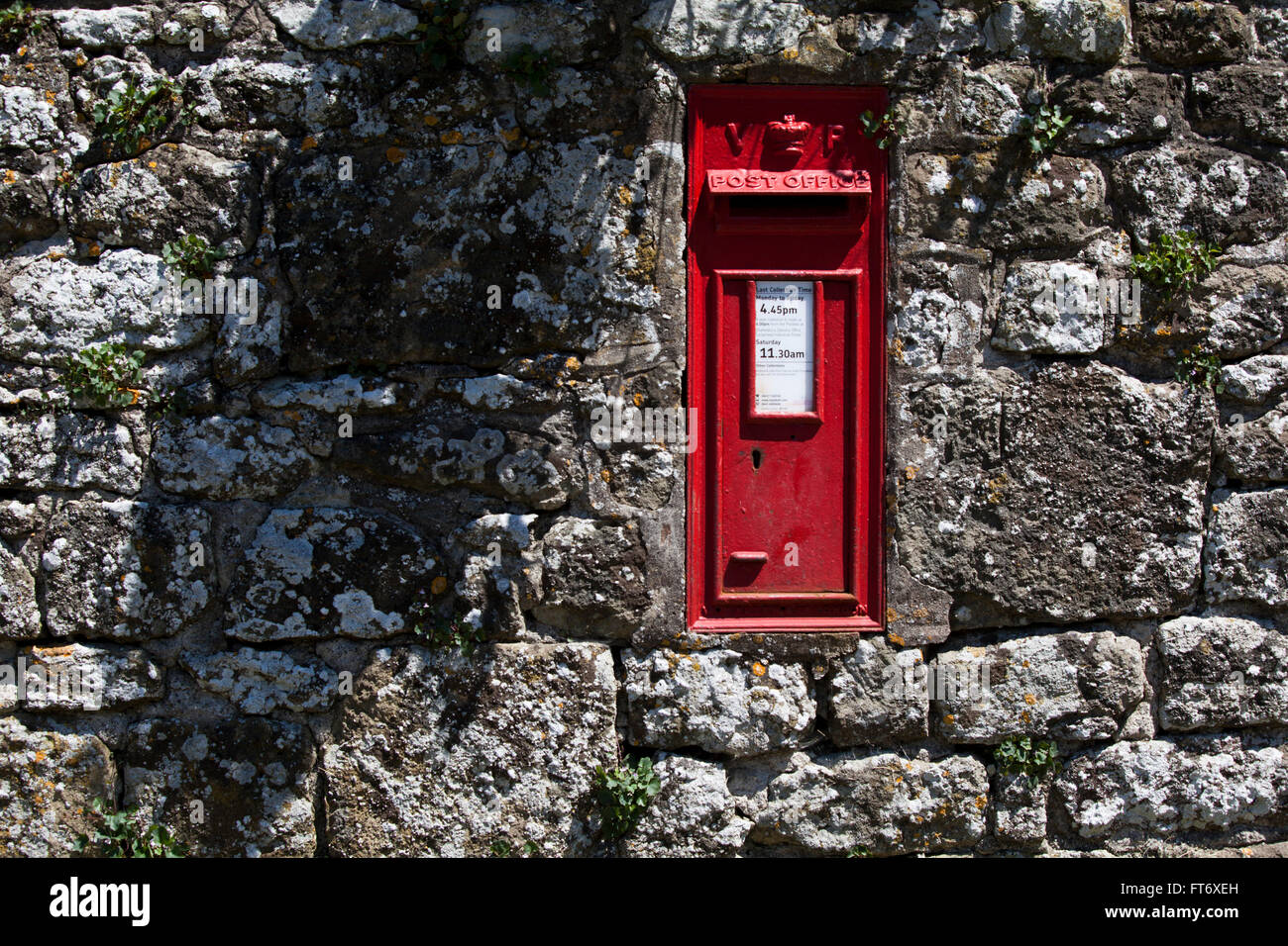 Victorian post box set in a wall hi-res stock photography and images ...