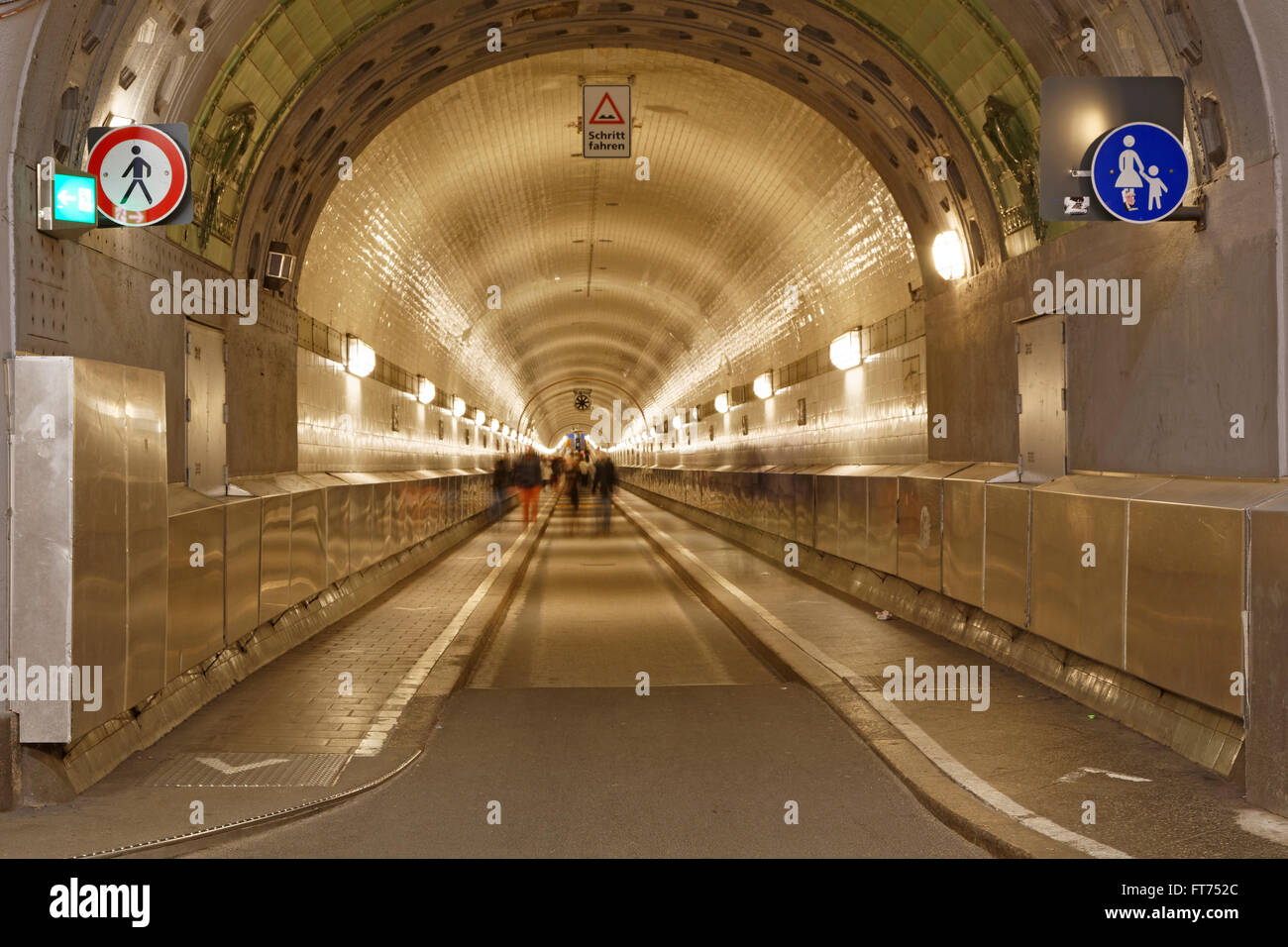 Hamburg old elbe tunnel hi-res stock photography and images - Alamy
