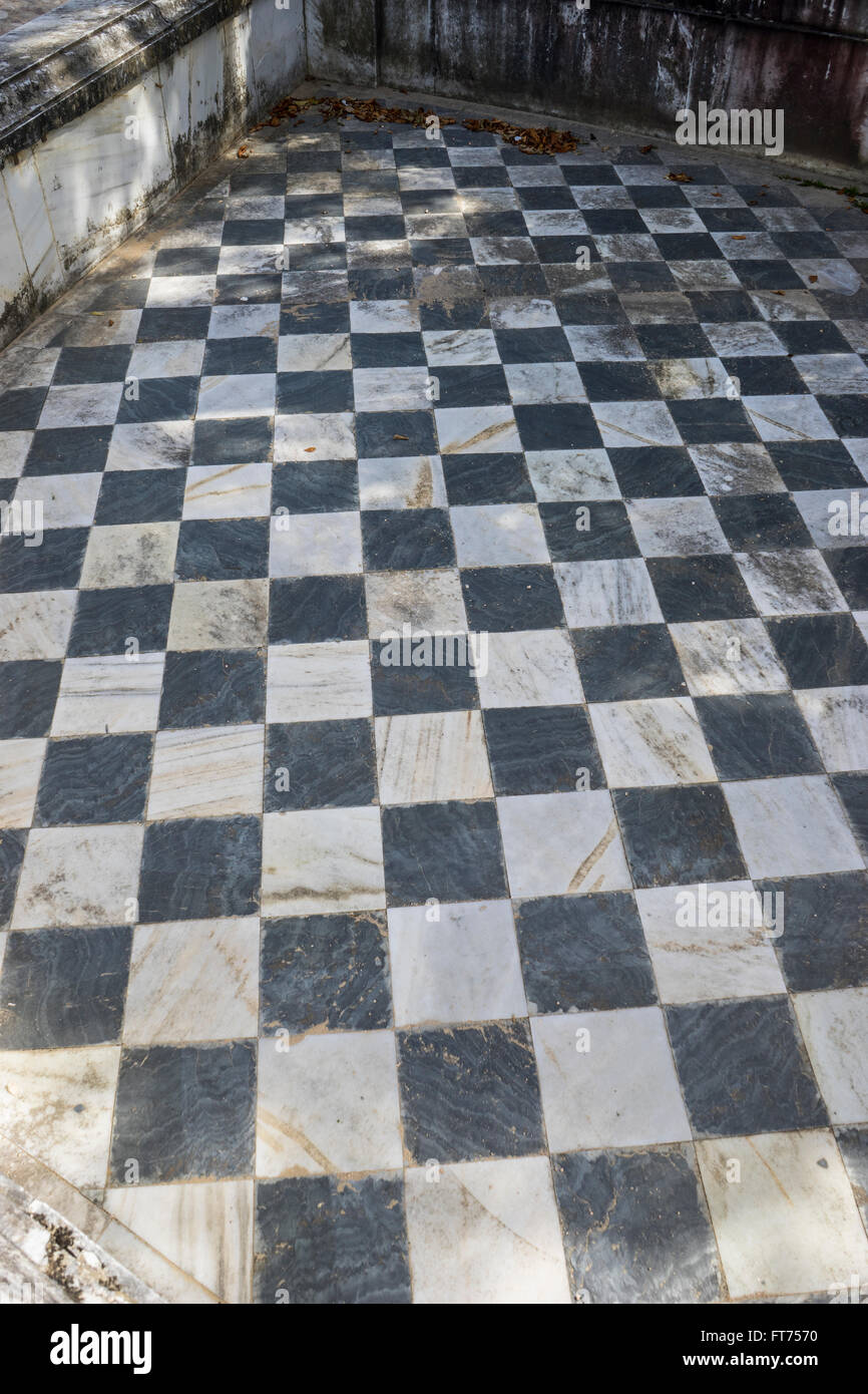 Chessboard tile kitchen interior hi-res stock photography and images ...