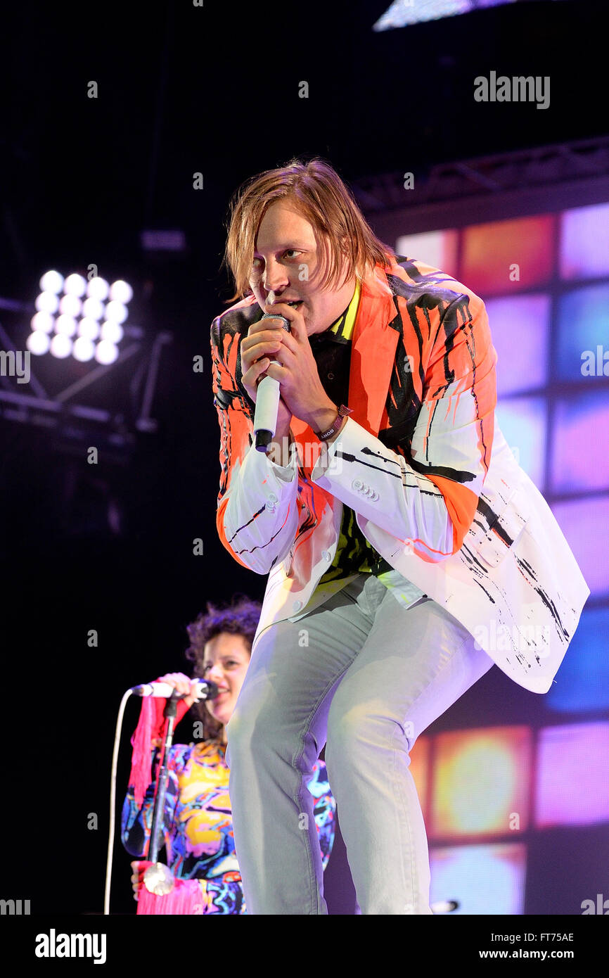 Win butler of arcade fire hi-res stock photography and images - Alamy