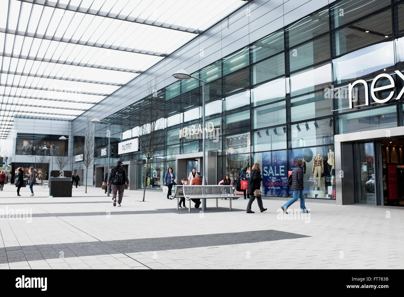Milton keynes shopping center hi-res stock photography and images - Alamy