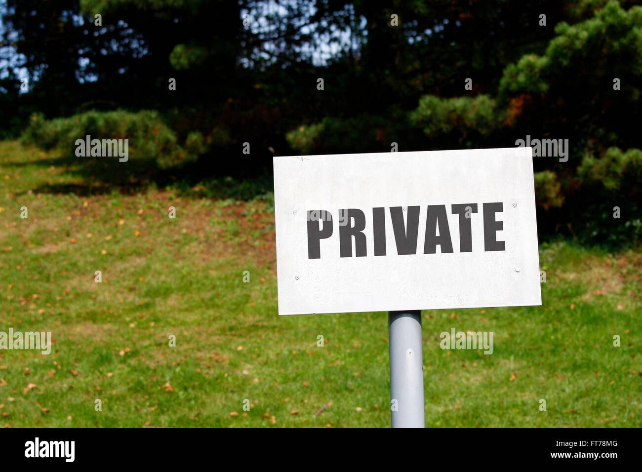 Signage private hi-res stock photography and images - Alamy