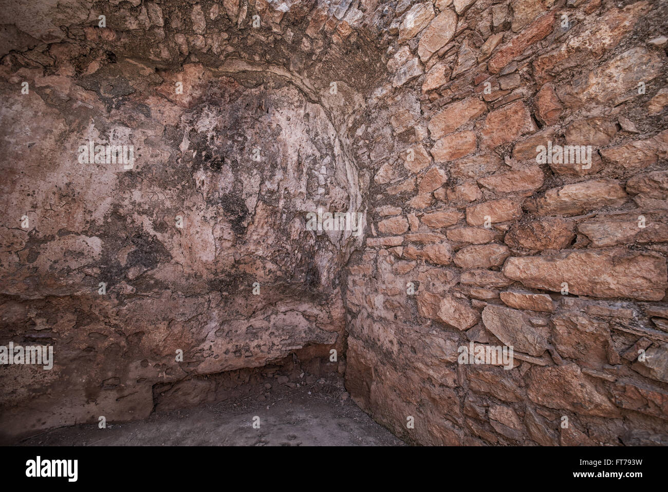 Old corner building hi-res stock photography and images - Alamy