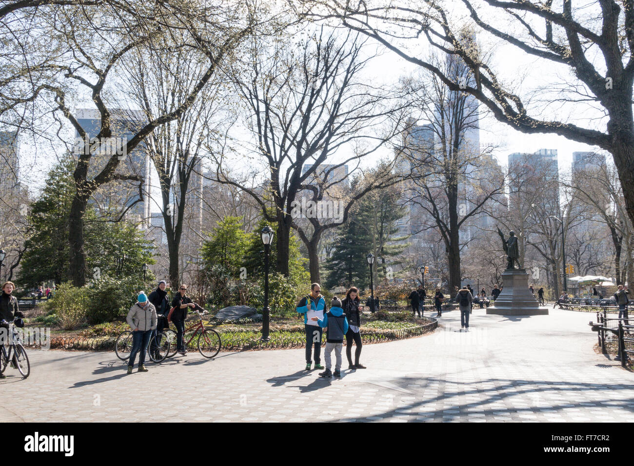 Tourists Enjoying Poet's Walk, Central Park, NYc, USA Stock Photo - Alamy