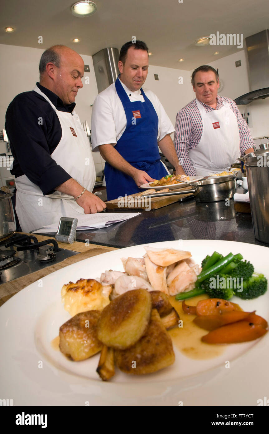 School lunches uk hi-res stock photography and images - Alamy