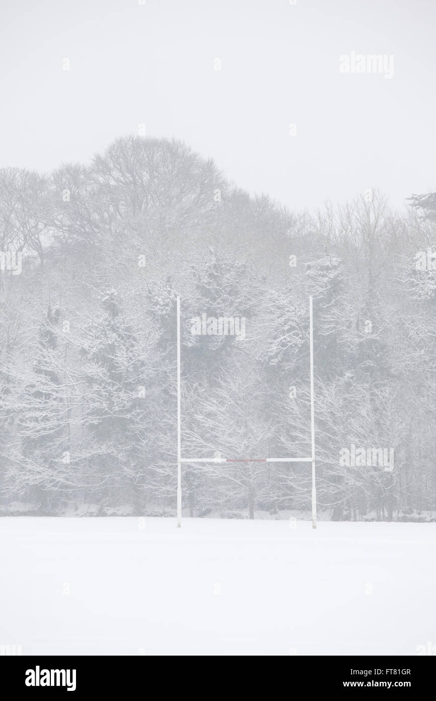 Snow in rugby hi-res stock photography and images - Alamy