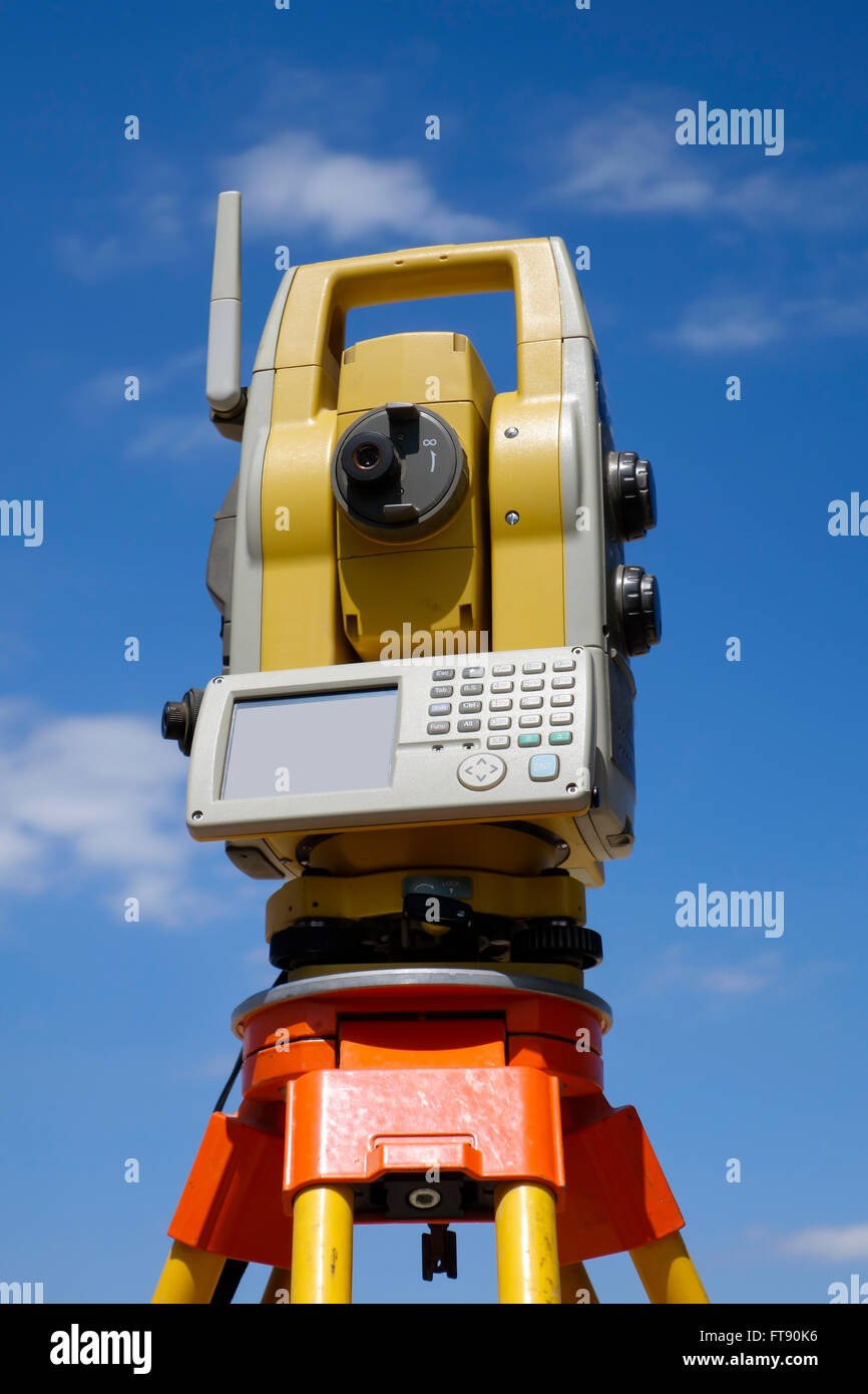 Total station hi-res stock photography and images - Alamy