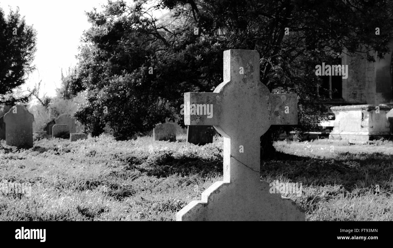 Graves and tombs seen in a famous English cemetery Stock Photo - Alamy