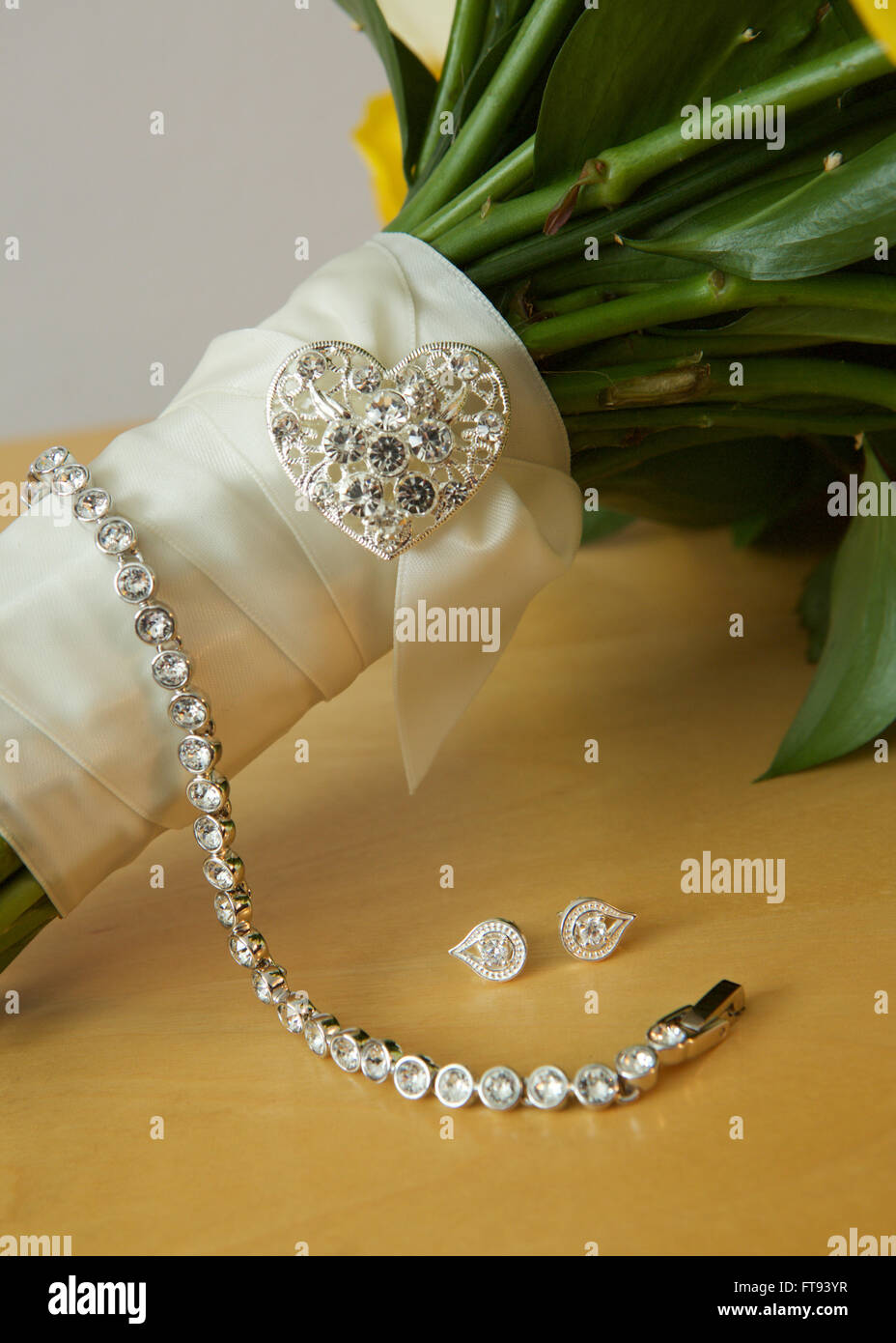 Bling jewellery hi-res stock photography and images - Alamy