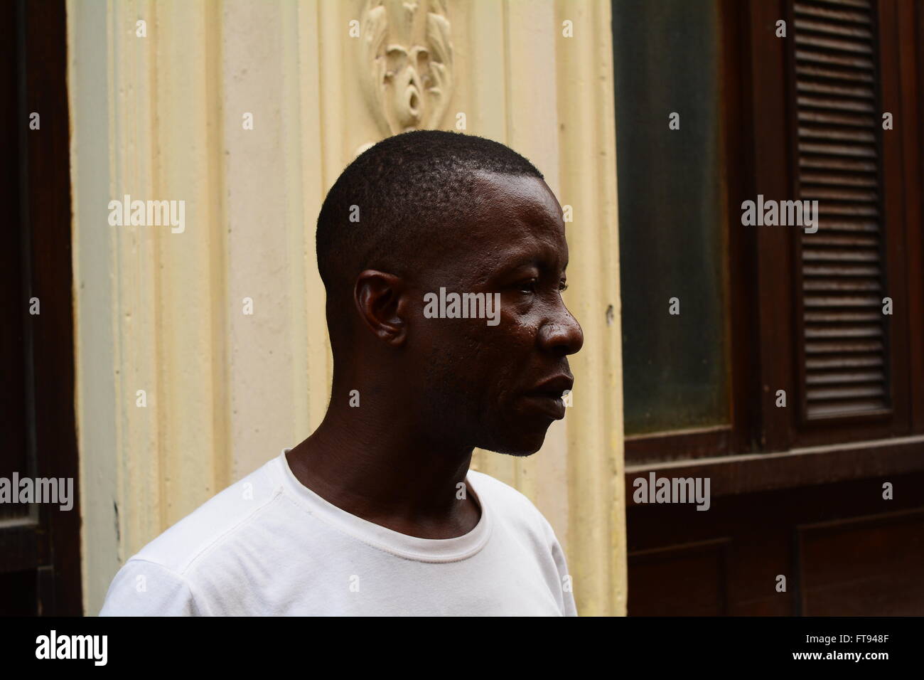 Profile of a Cuban man in the street in Old Havana Stock Photo - Alamy