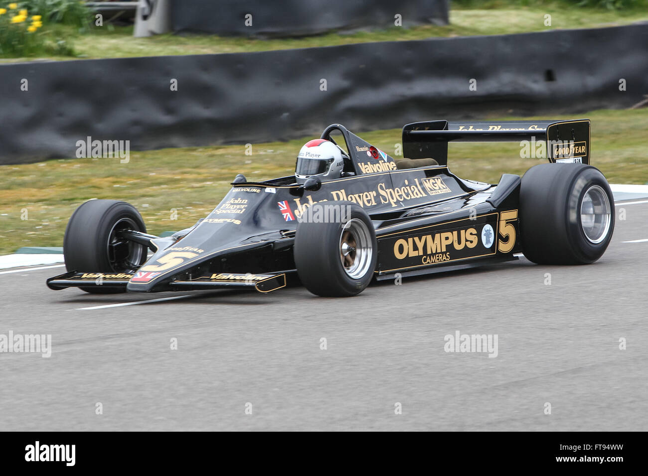 Goodwood classic historic motor racing at the Goodwood Members Meeting ...