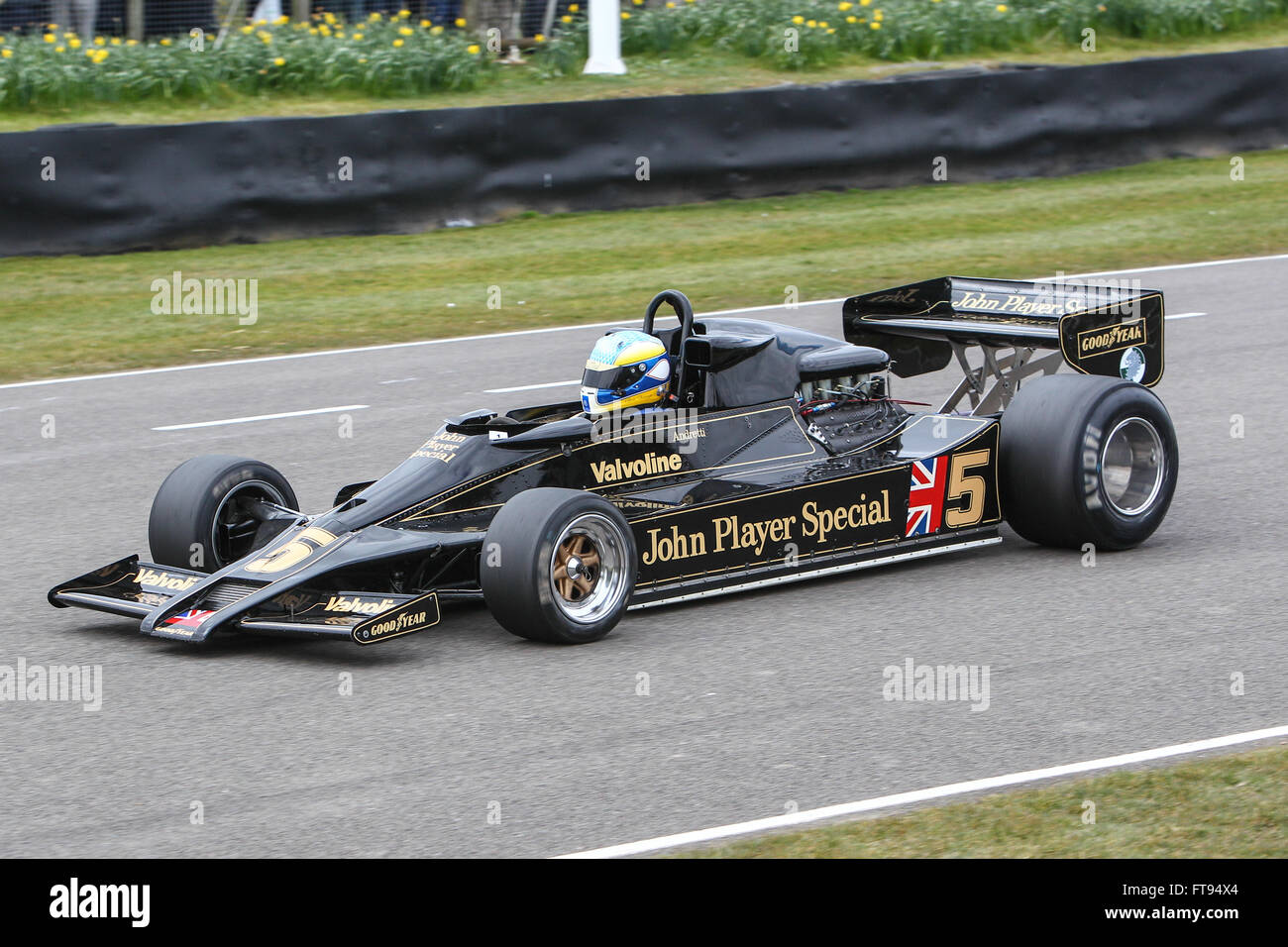 Goodwood classic historic motor racing at the Goodwood Members Meeting ...