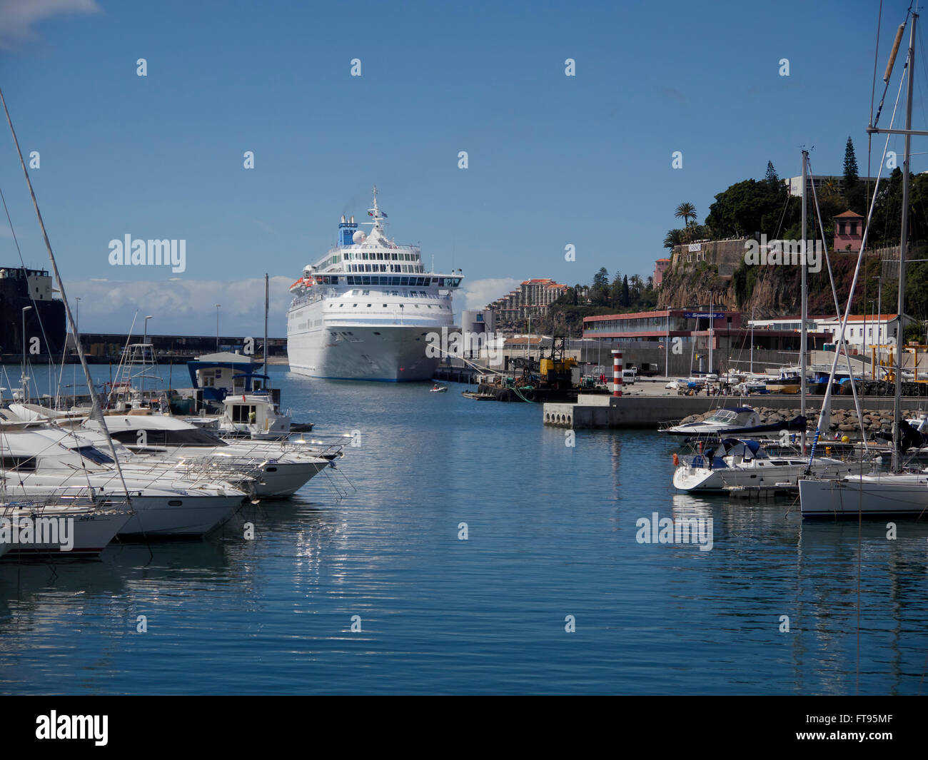 Funchal harbour, Madeira, March 2016 Stock Photo - Alamy
