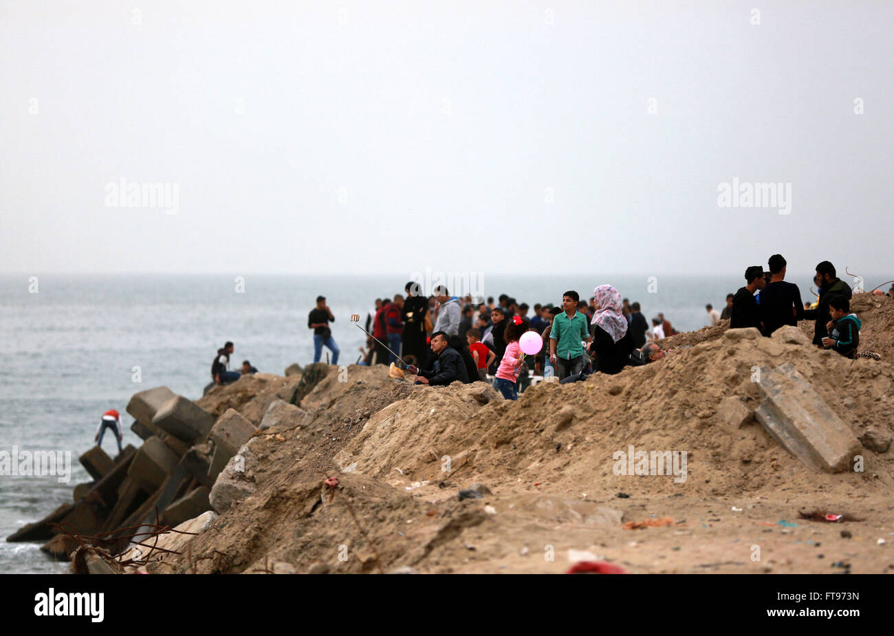 Gaza City, Gaza Strip, Palestinian Territory. 25th Mar, 2016 ...