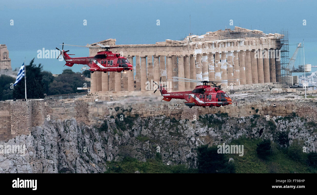 Firefighting in the military hi-res stock photography and images - Alamy