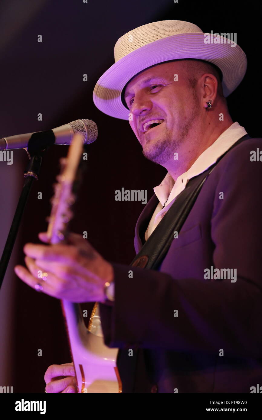 The revolutionaires hi-res stock photography and images - Alamy