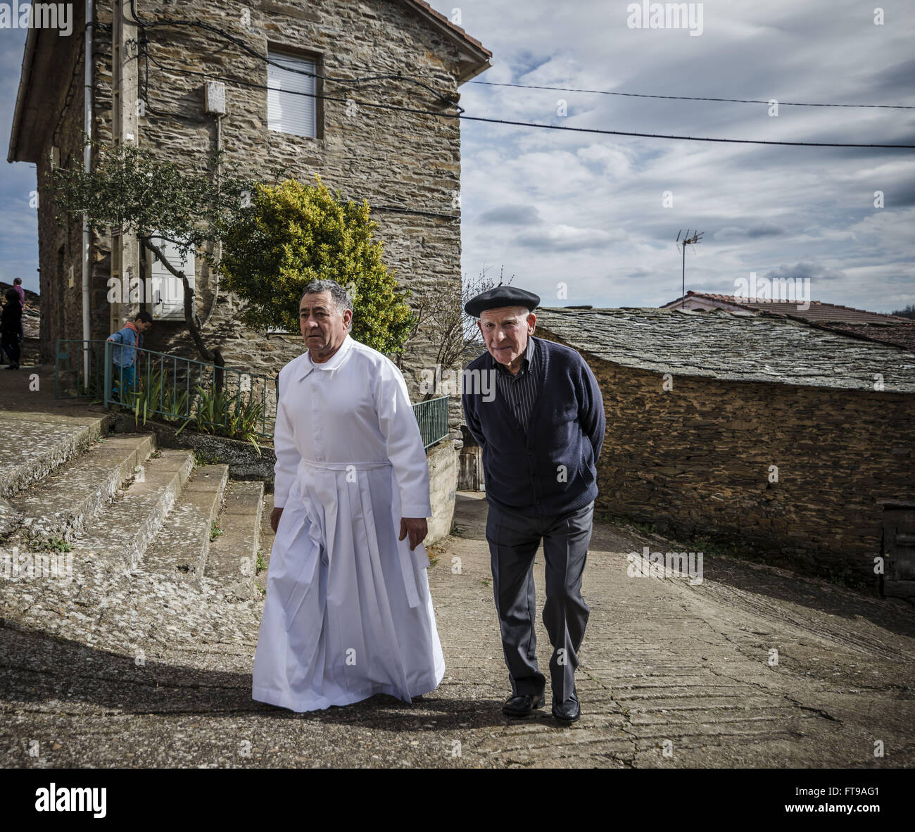 Santo entierro procession hi-res stock photography and images - Alamy