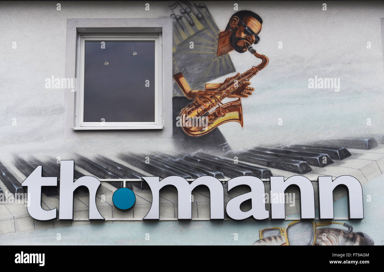 Treppendorf, Germany. 24th Mar, 2016. A picture of a musician playing ...