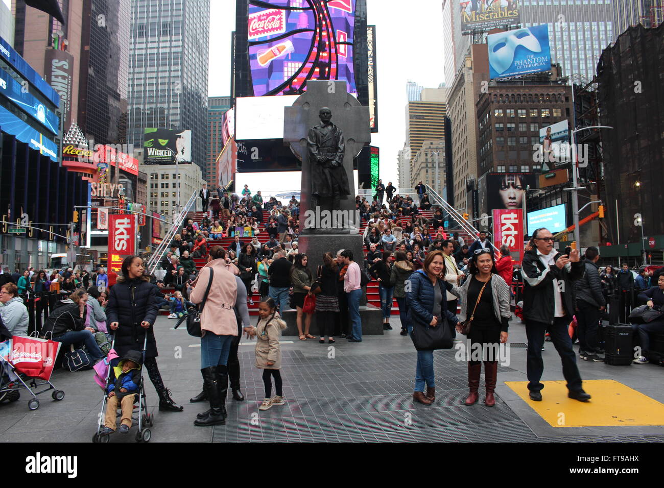 New York, USA. 16th Mar, 2016. People waiting in line at the TKTS ...