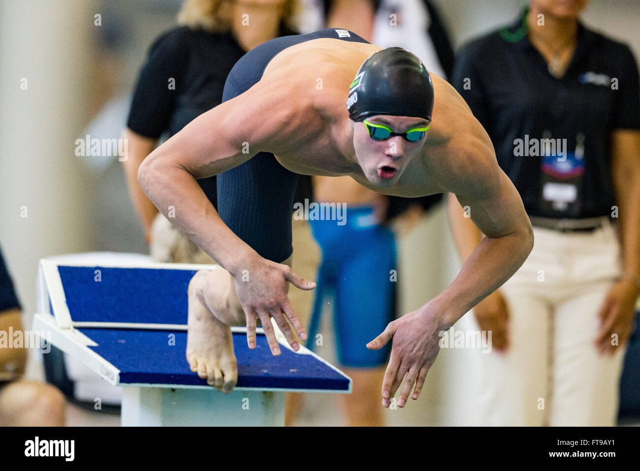 Atlanta, Georgia, USA. 25th Mar, 2016. Loyola swimmer Benjamin Cono ...