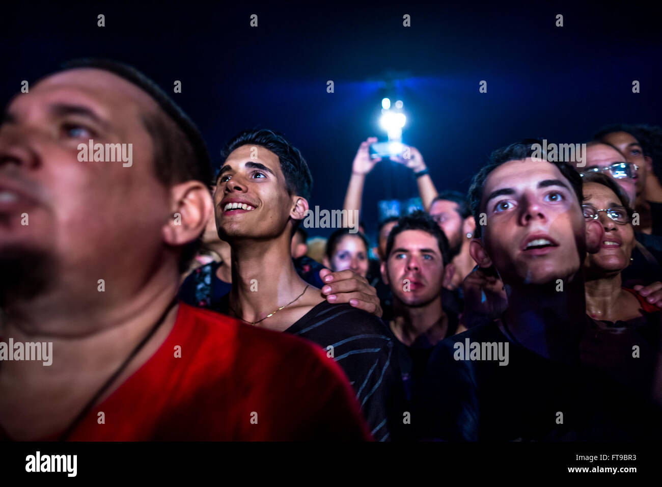 Concert tour stop hi-res stock photography and images - Alamy