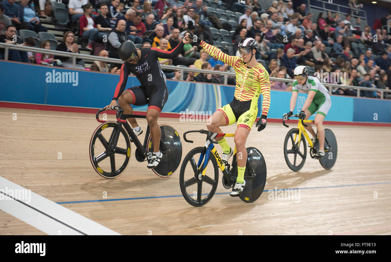 Lee Valley, Velopark, London, UK. 25th Mar, 2016. The Good Friday Track ...