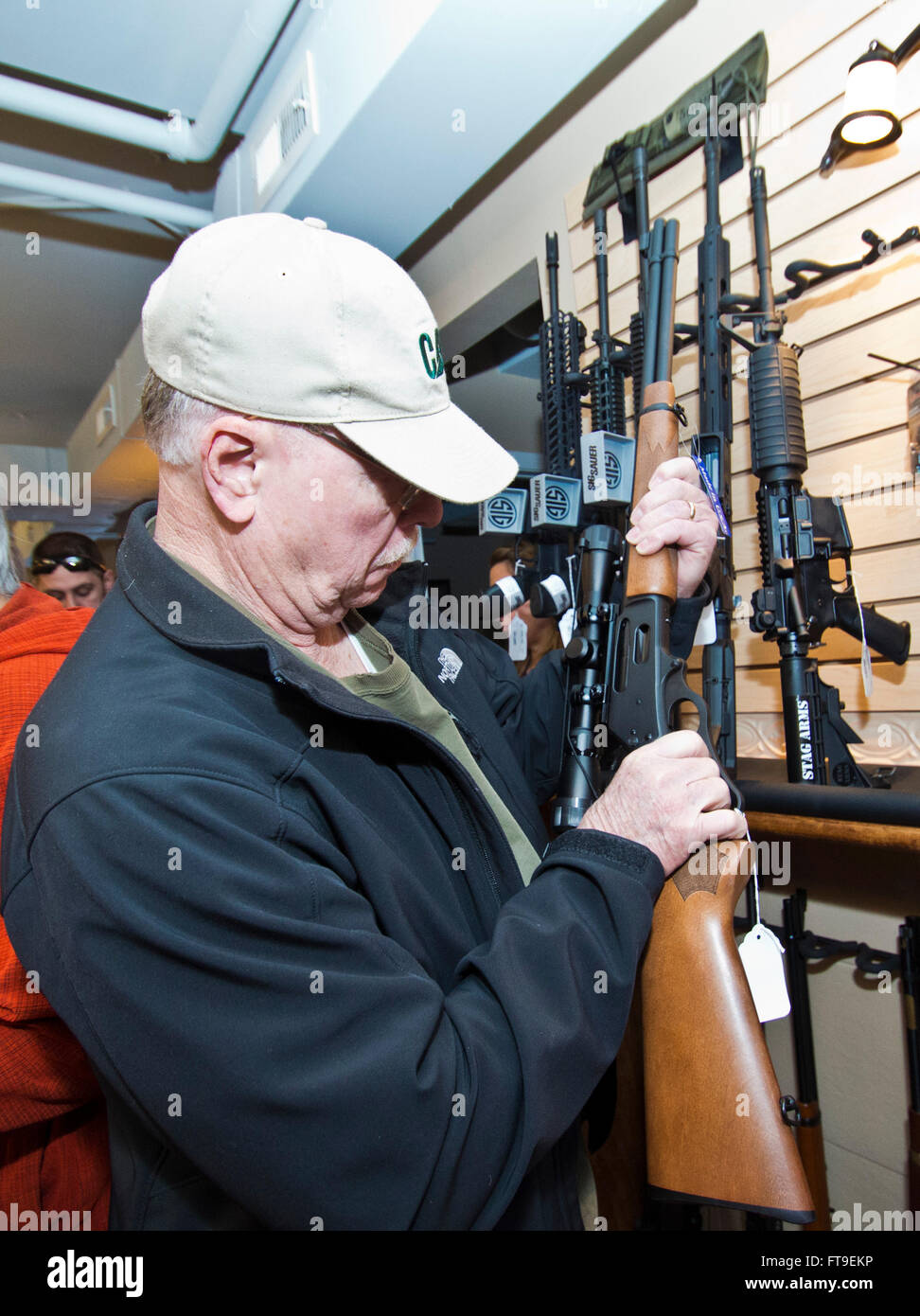 Gun owner usa hi-res stock photography and images - Alamy