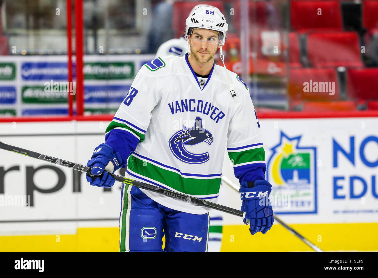 Vancouver canucks hi-res stock photography and images - Alamy