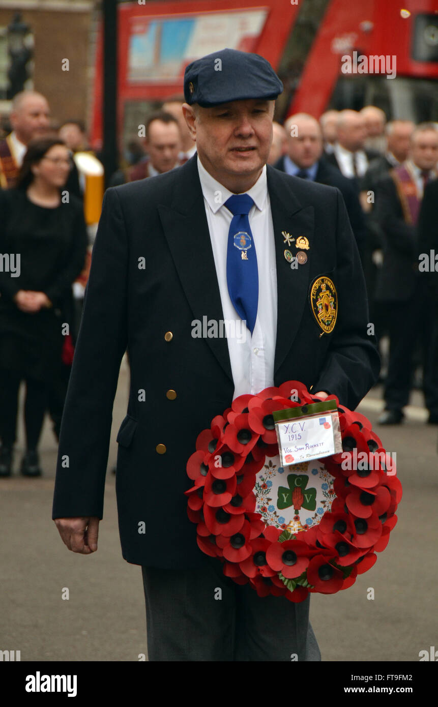 Edward carson 1916 hi-res stock photography and images - Alamy