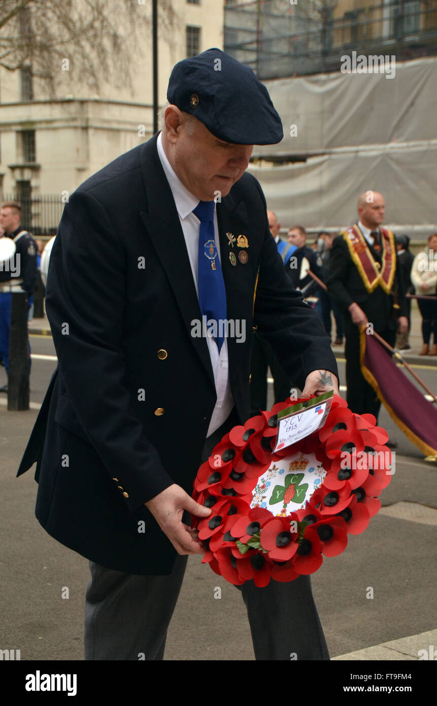 Edward carson 1916 hi-res stock photography and images - Alamy