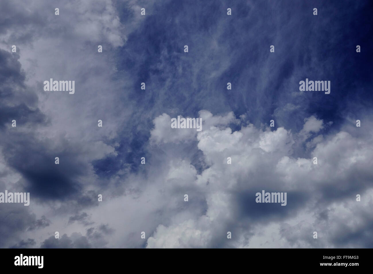 Cumuliform hi-res stock photography and images - Alamy