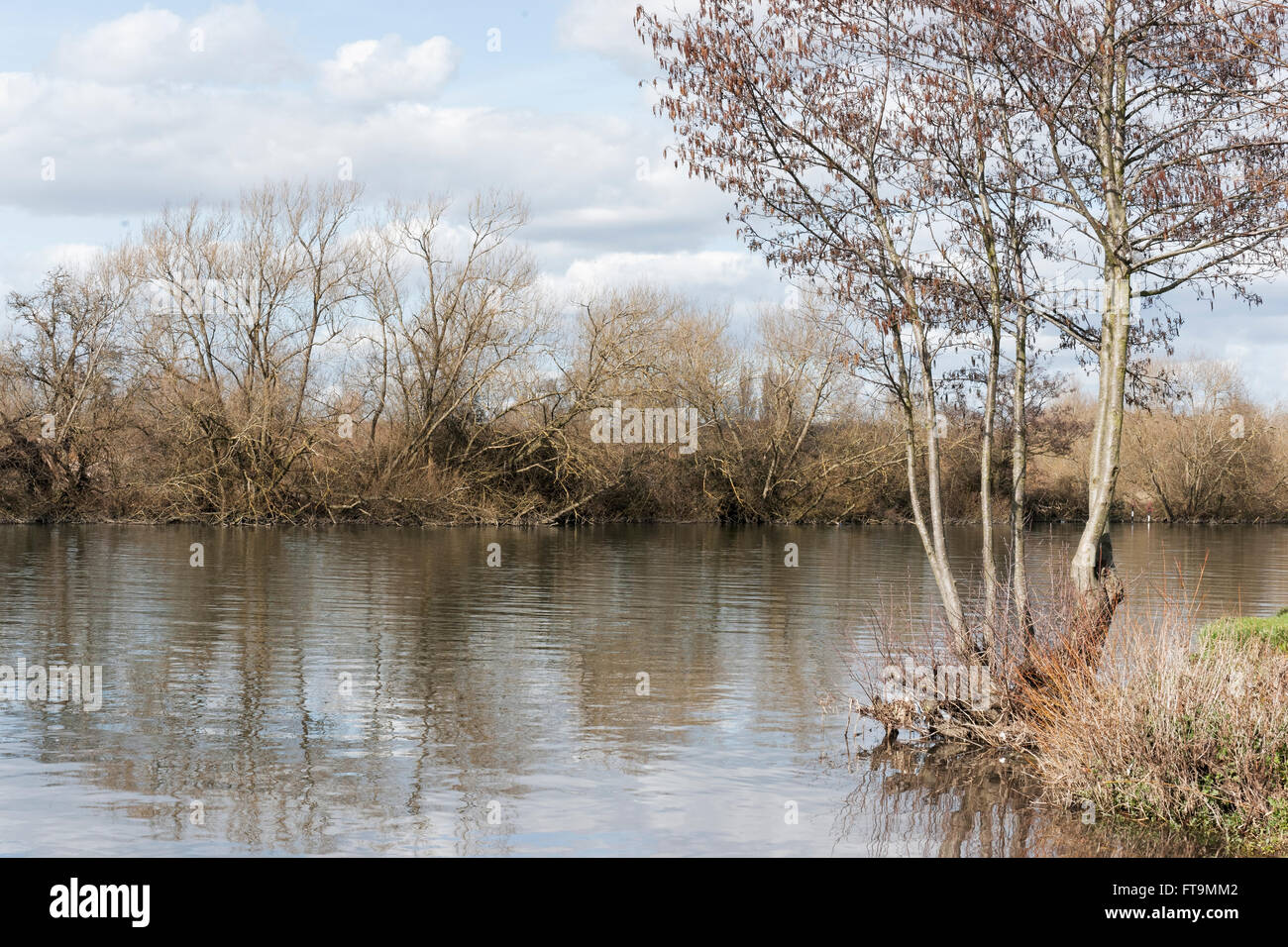 River kennet reading hi-res stock photography and images - Alamy