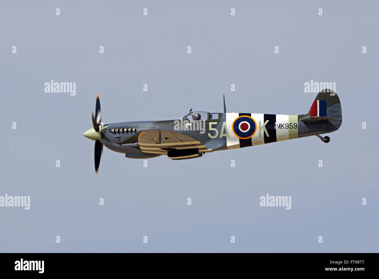 Spitfire propeller nose cone hi-res stock photography and images - Alamy