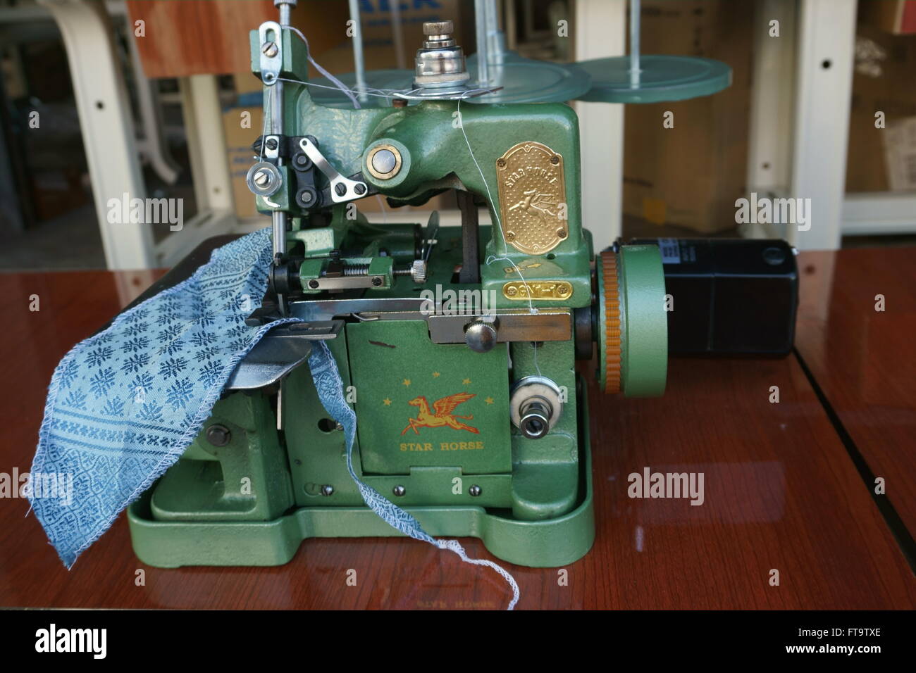 Iron machine hi-res stock photography and images - Alamy