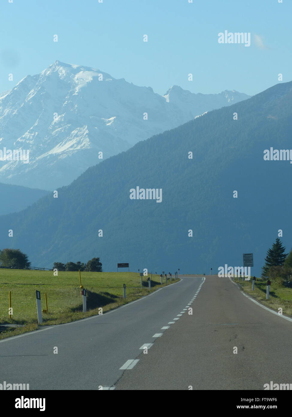 Passing the alps hi-res stock photography and images - Alamy