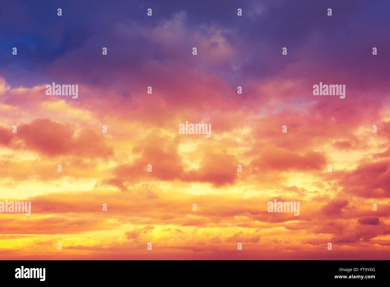 Sunset clouds gradient hi-res stock photography and images - Alamy