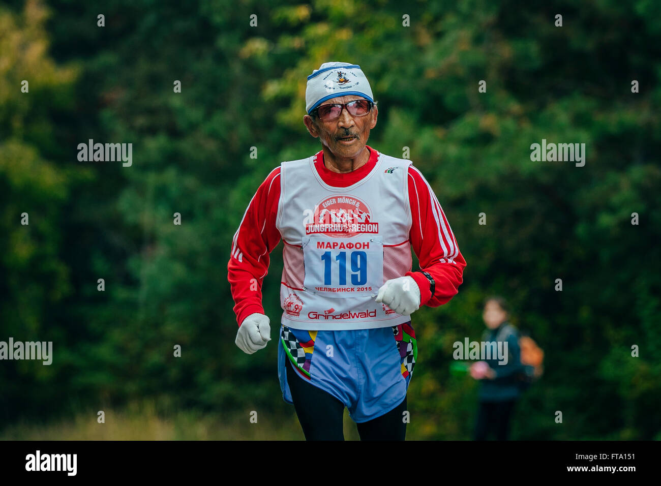 Marathon older people hi-res stock photography and images - Alamy