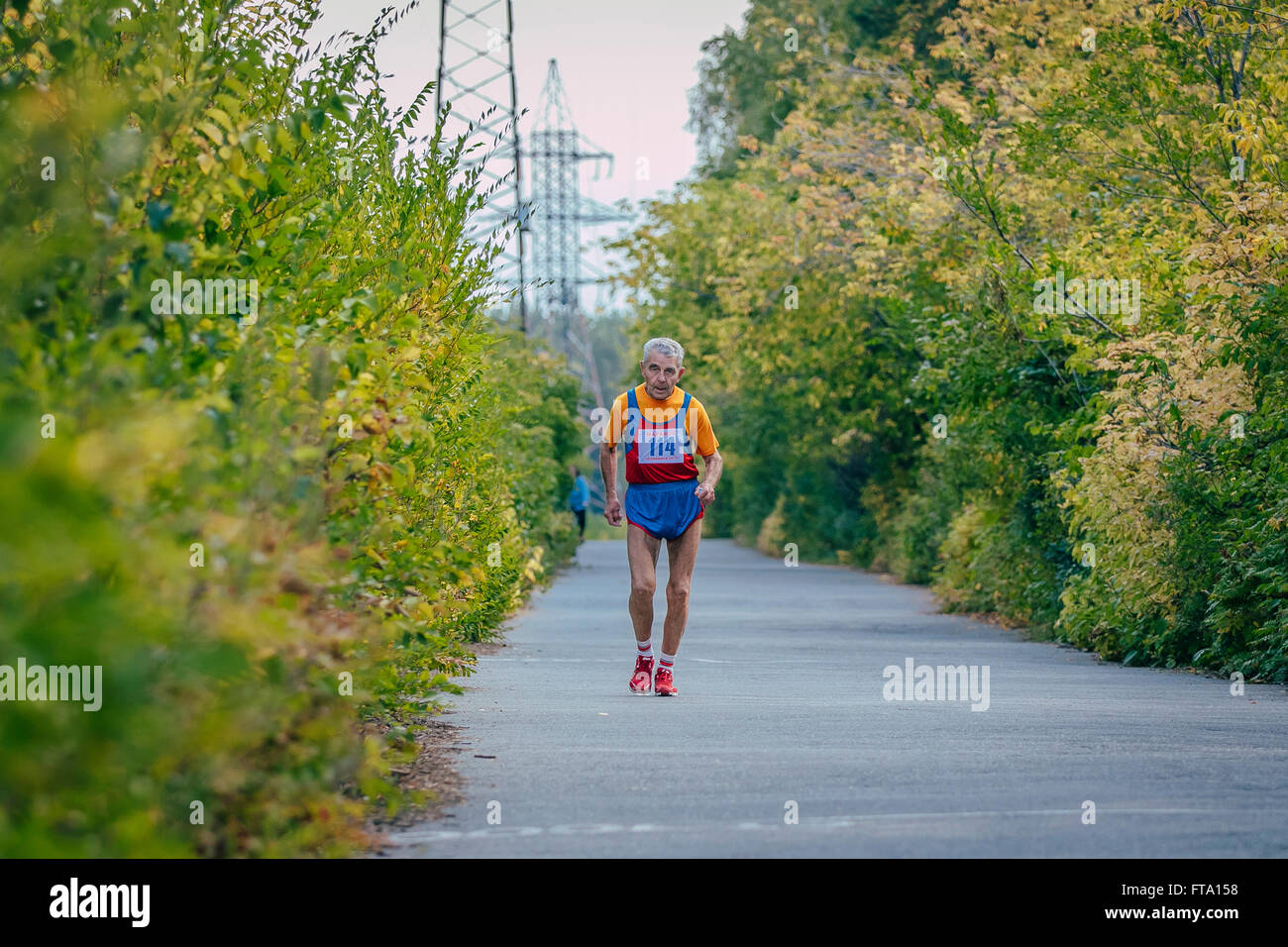 Older man running marathon hi-res stock photography and images - Alamy