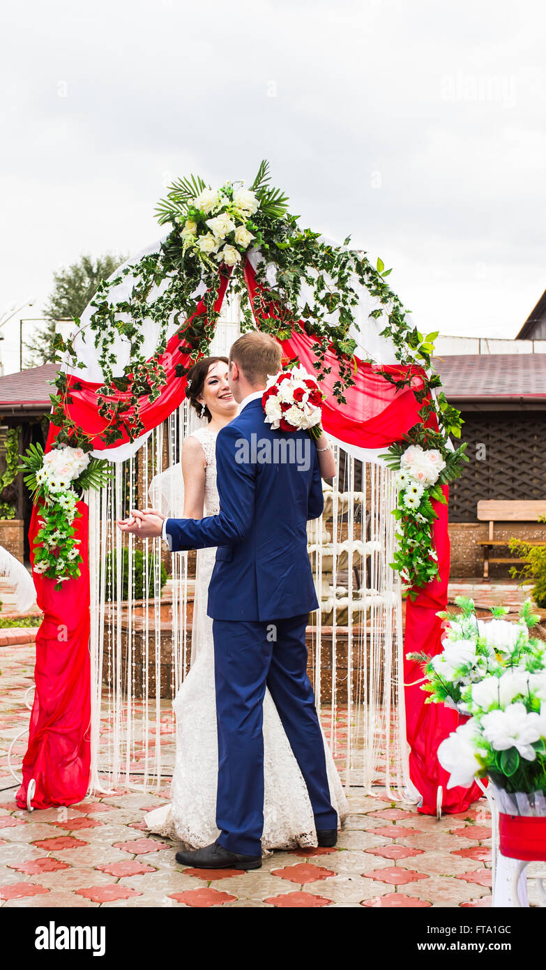 beautiful caucasian couple just married Stock Photo - Alamy