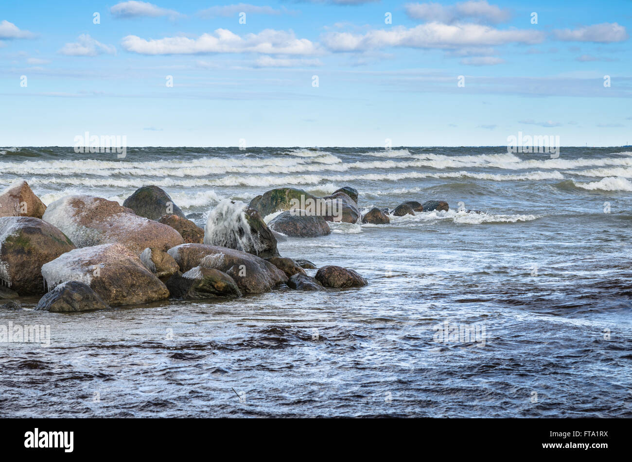 Breaking rocks hi-res stock photography and images - Alamy