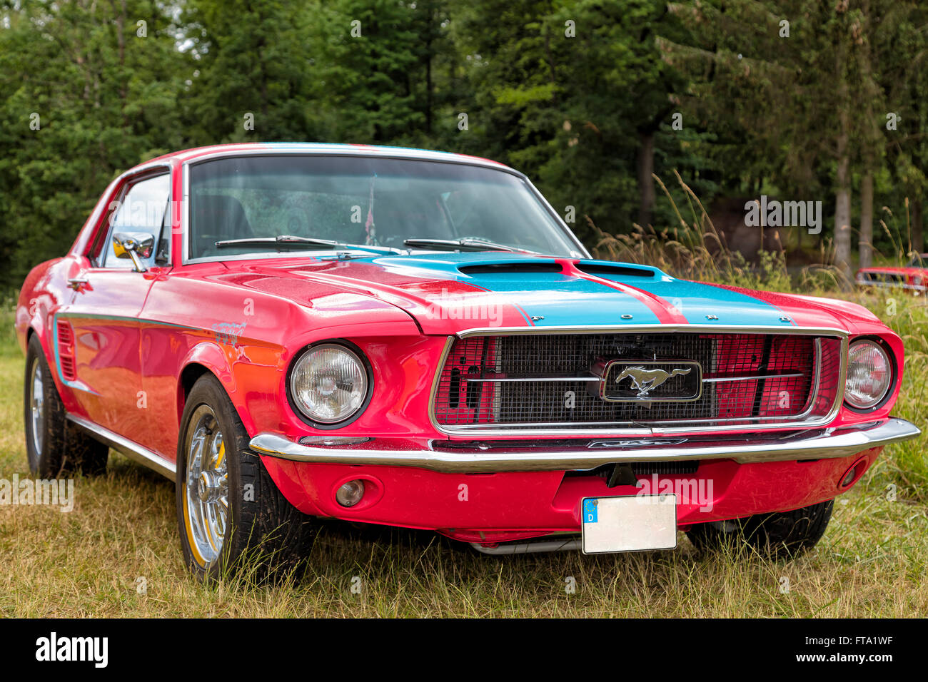 American vintage car, close-up of Ford front detail Stock Photo - Alamy