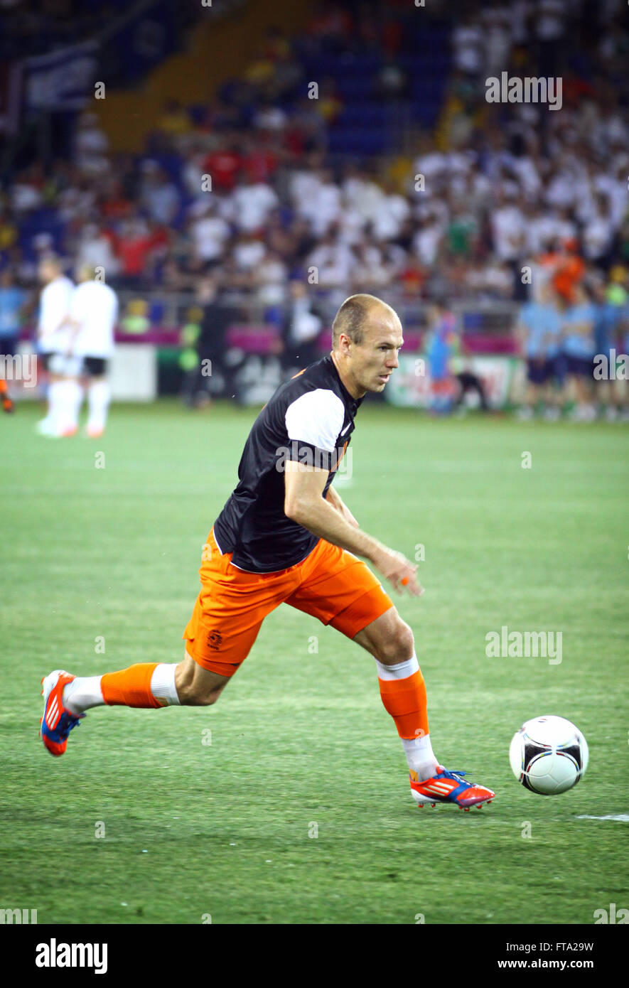 Arjen Robben of Netherlands runs during training session at Kharkiv ...