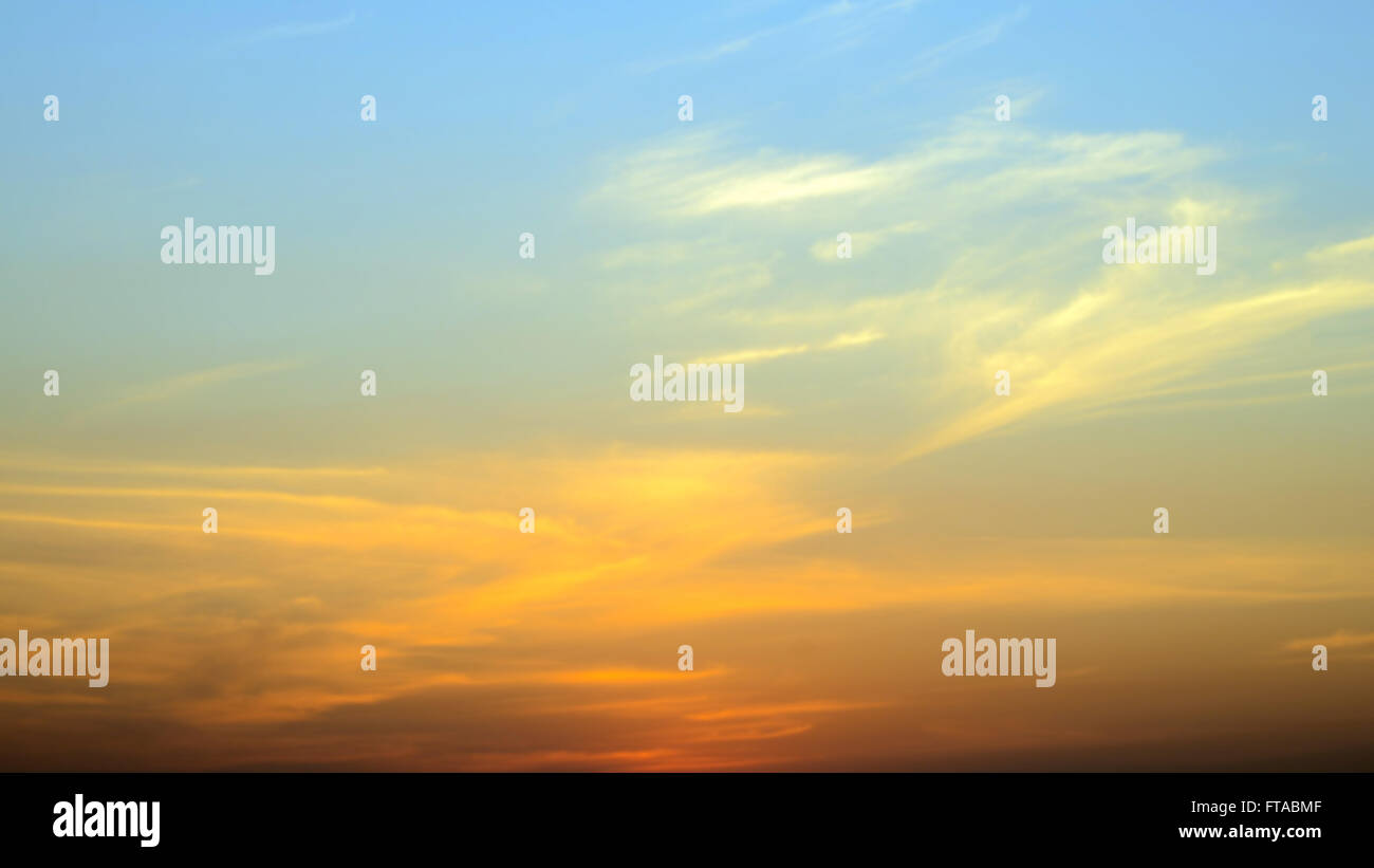 Early morning sky background cloudscape hi-res stock photography and ...